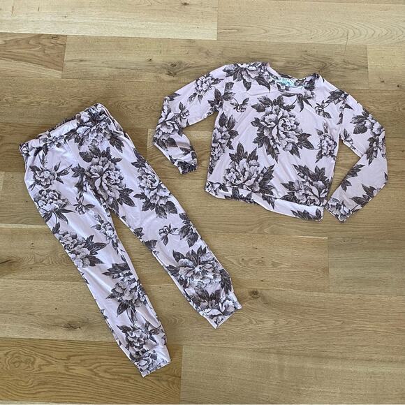 Mason Grey | Intimates & Sleepwear | Mason Grey Floral Pj Set In Pale ...